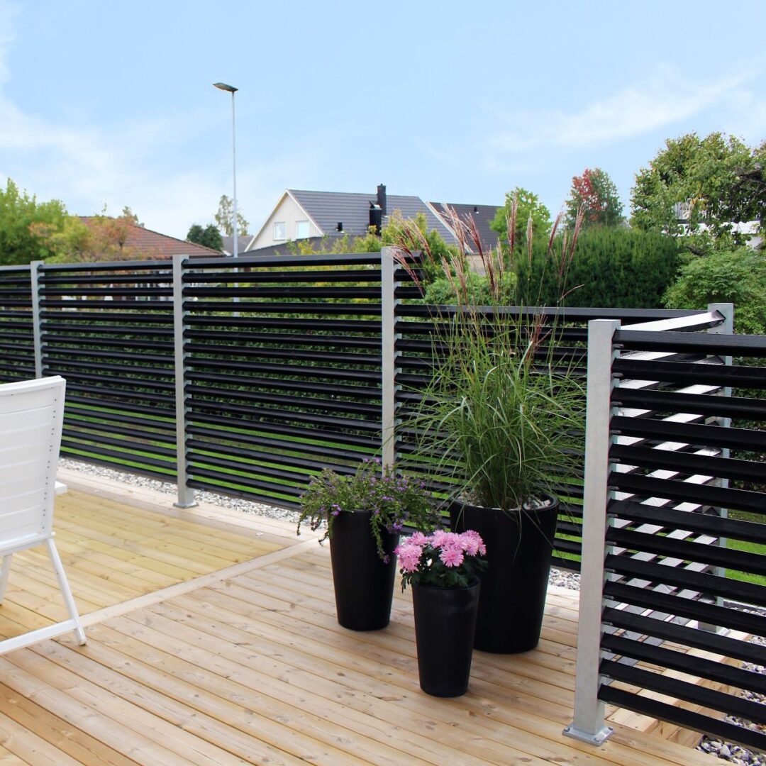 Drømminge Alt-i-ett løsning Rekkerk/Levegg/Skillevegg/Gjerde | Terrassekupp